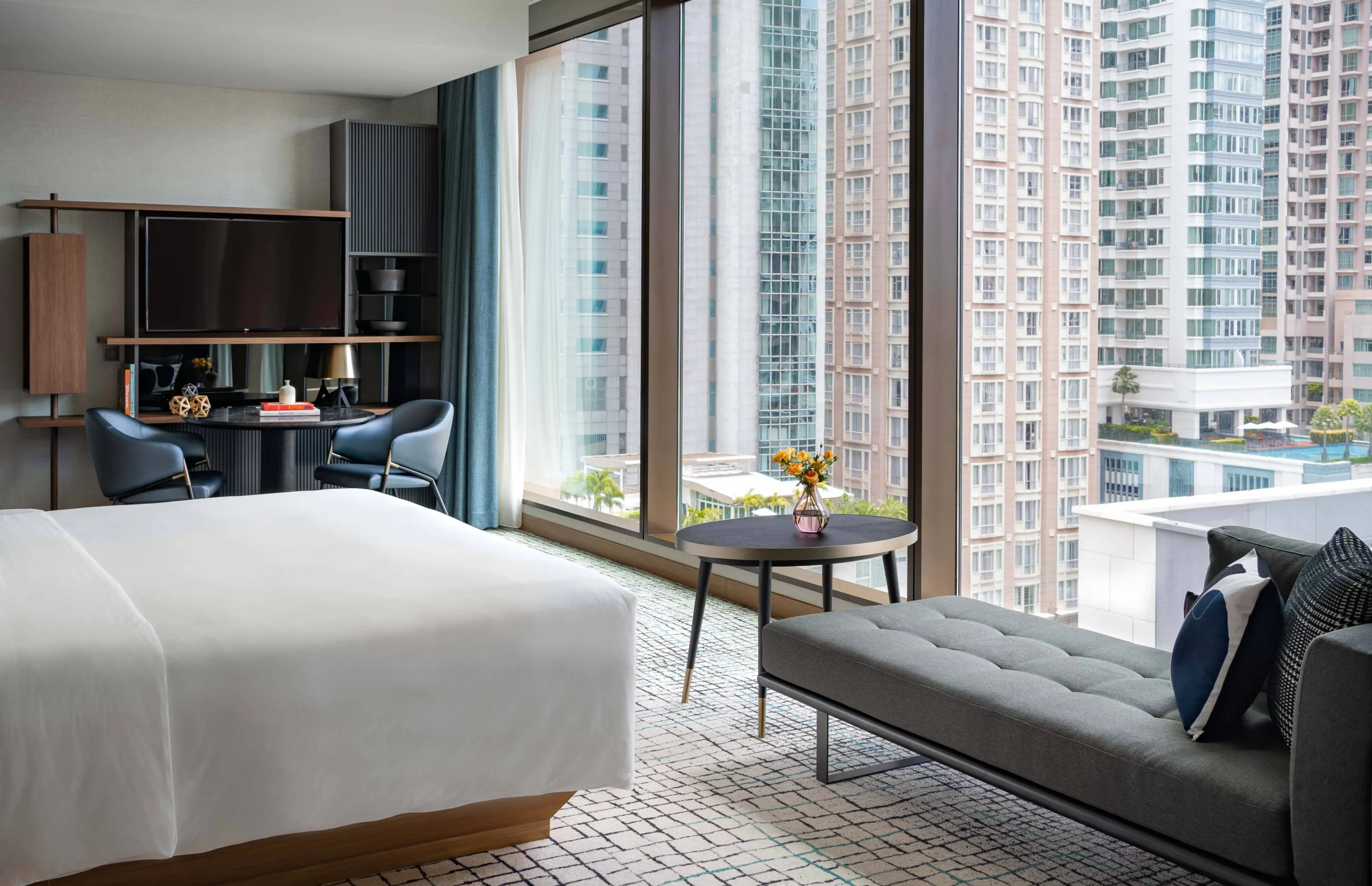 Grand Premium - Bangkok Hotel Accommodations | Kimpton Maa-Lai Bangkok